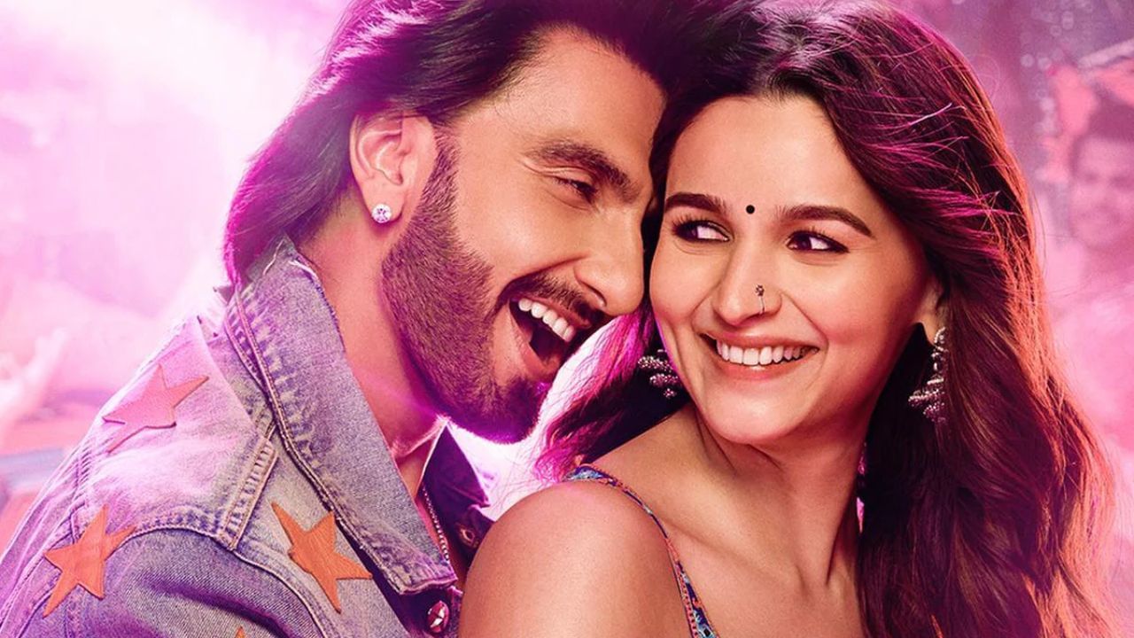 5 Looks Of Aliya And Ranveer Singh In Rocky Aur Rani Ki Prem Kahaani Trends9